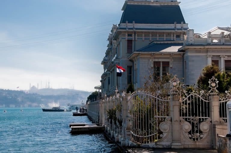 Consulado - Qué es, definición, características e historia