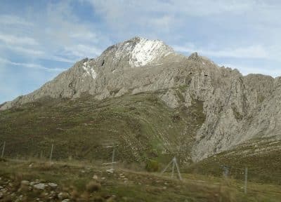 Cúspide - Qué es, definición, usos y en el cine