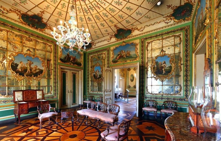 Opulencia - Qué es, etimología, definición y concepto