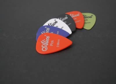 Púa - Qué es, en la música, definición y concepto