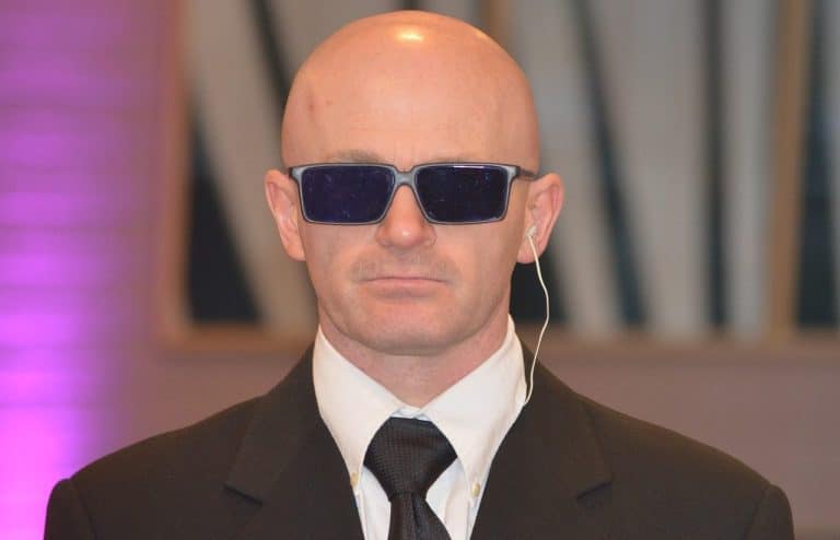 Protector - Qué es, definición, historia y etimología