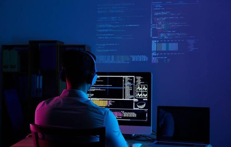 Docker - Qué es, historia, cómo funciona, características, ventajas y ...