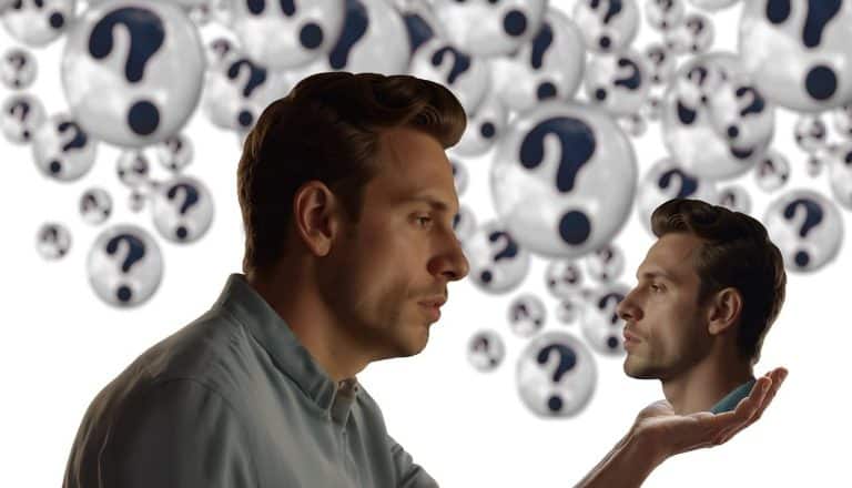 Autocrítica - Qué es, definición, ejemplos e importancia