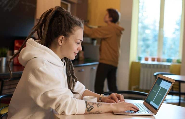 Trabajo autónomo - Qué es, definición, ejemplos y en el trabajo