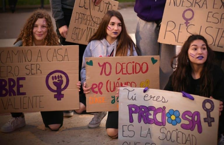 Empoderamiento femenino - Qué es, características, importancia, ejemplos y clasificación